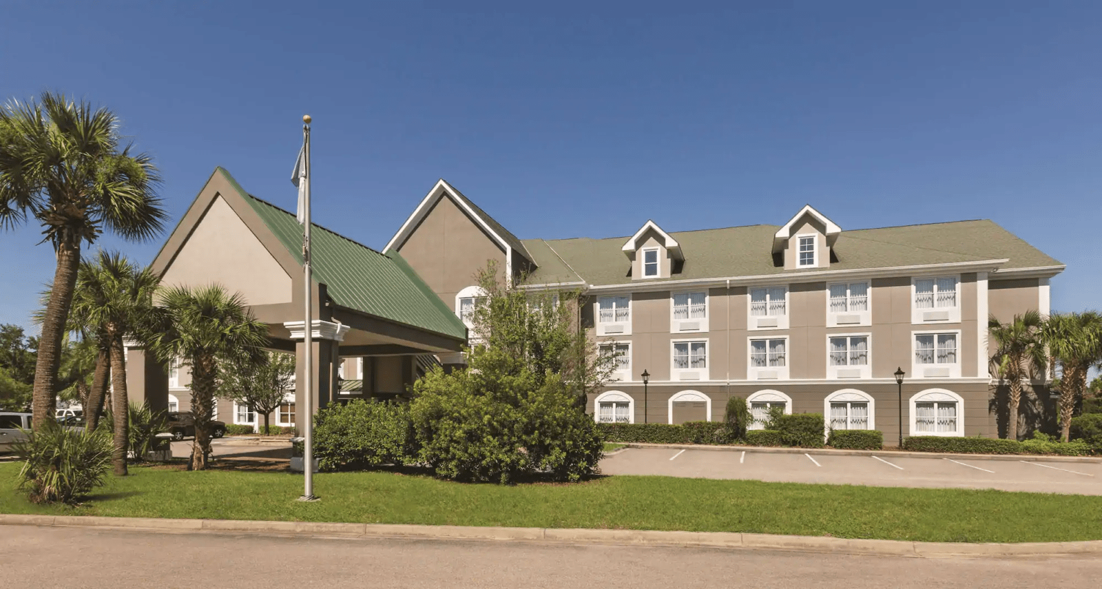 Stay - Enjoy Lowcountry Life in Beaufort, SC